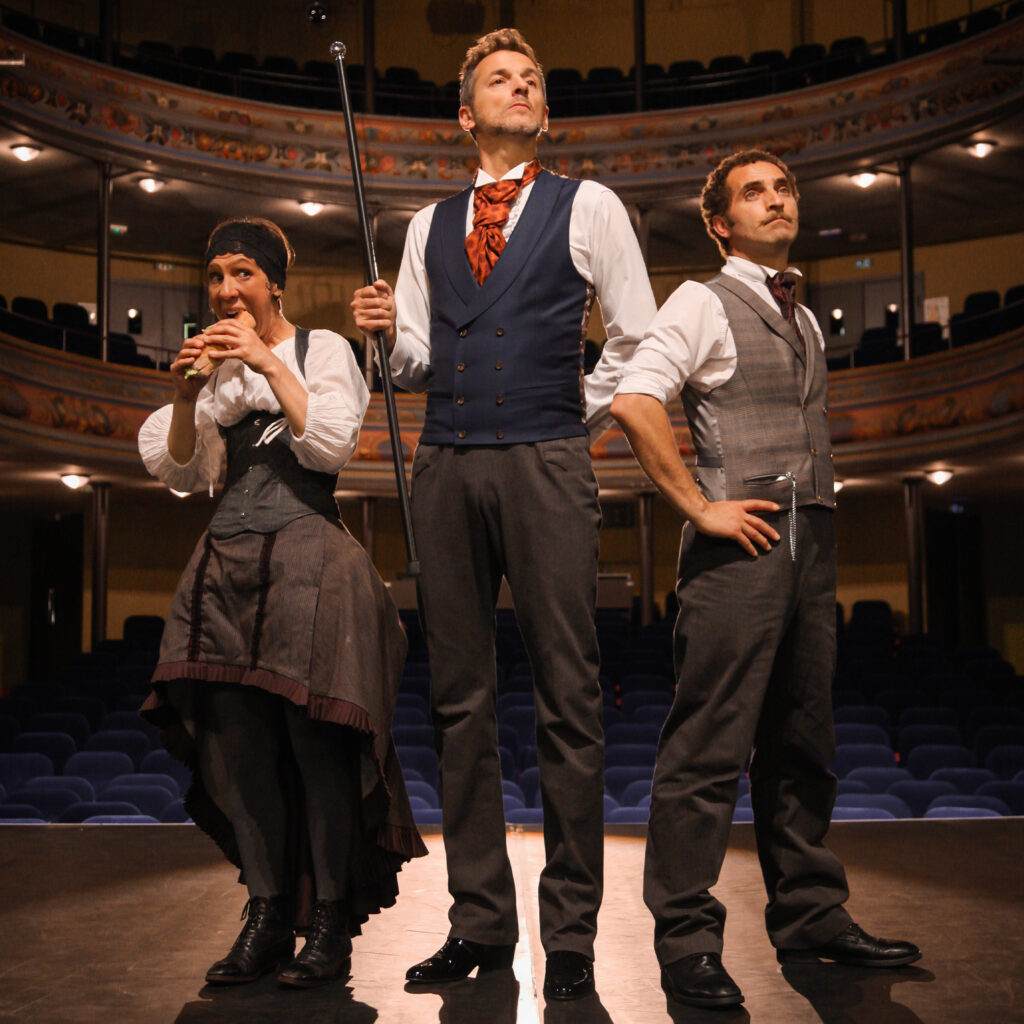 LA CLAQUE - Mairie de léognan